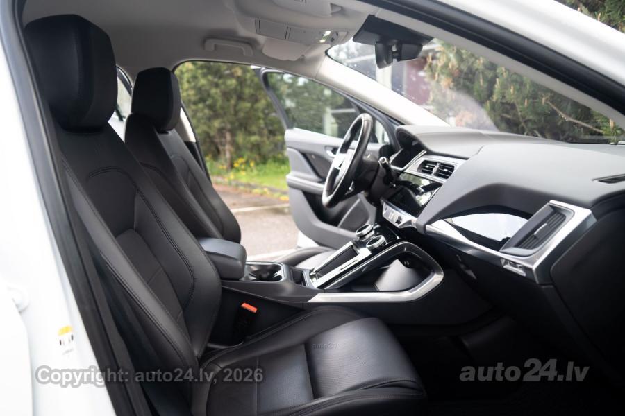 Balts Jaguar I-Pace 2019 Tallina, ar dzinēja tilpumu 0.00 L un nobraukumu 211 tūkst. km par 14999 €, foto 12 vietnē AUTOMOTO.COM.LV