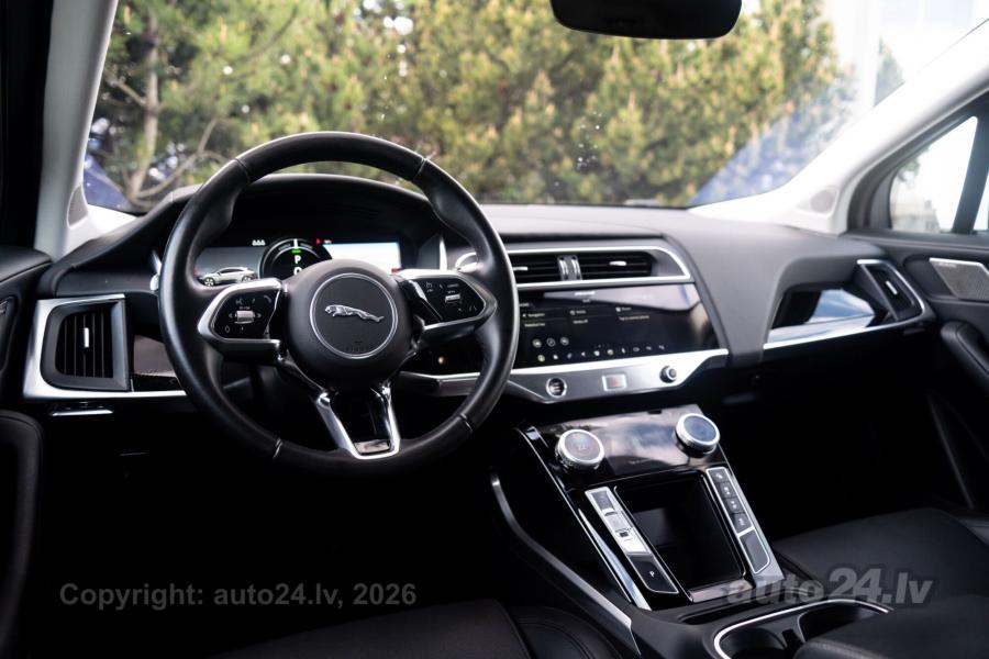 Balts Jaguar I-Pace 2019 Tallina, ar dzinēja tilpumu 0.00 L un nobraukumu 211 tūkst. km par 14999 €, foto 13 vietnē AUTOMOTO.COM.LV