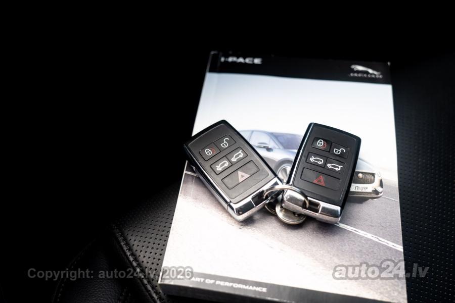 Balts Jaguar I-Pace 2019 Tallina, ar dzinēja tilpumu 0.00 L un nobraukumu 211 tūkst. km par 14999 €, foto 22 vietnē AUTOMOTO.COM.LV