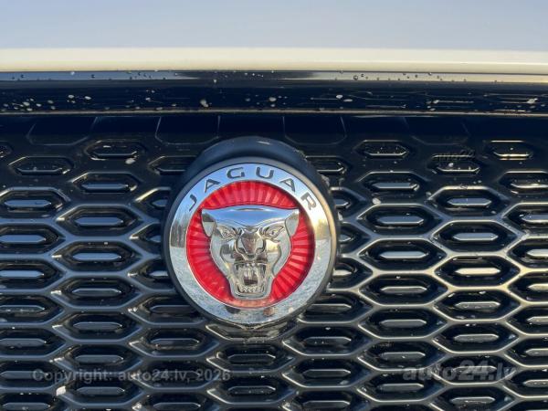Белый Ягуар I-Pace 2020 в Таллин, объемом двигателя 0.00 л и пробегом 90 тыс. км за 21900 €, фото 5 на AUTOMOTO.COM.LV