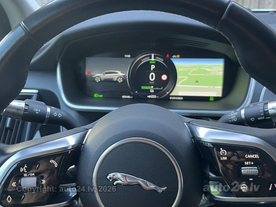 Белый Ягуар I-Pace 2020 в Таллин, объемом двигателя 0.00 л и пробегом 90 тыс. км за 21900 €, фото 9 на AUTOMOTO.COM.LV