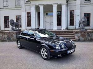 Melns Jaguar S-Type 2003 Kauņa, ar dzinēja tilpumu 4.20 L un nobraukumu 312 tūkst. km par 2000 €, foto  vietnē AUTOMOTO.COM.LV