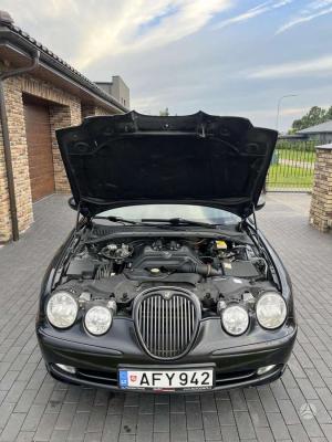 Melns Jaguar S-Type 2003 Kauņa, ar dzinēja tilpumu 4.20 L un nobraukumu 312 tūkst. km par 2000 €, foto 18 vietnē AUTOMOTO.COM.LV