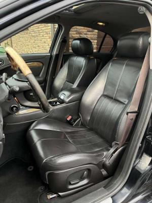 Melns Jaguar S-Type 2003 Kauņa, ar dzinēja tilpumu 4.20 L un nobraukumu 312 tūkst. km par 2000 €, foto 26 vietnē AUTOMOTO.COM.LV