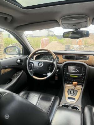 Melns Jaguar S-Type 2003 Kauņa, ar dzinēja tilpumu 4.20 L un nobraukumu 312 tūkst. km par 2000 €, foto 30 vietnē AUTOMOTO.COM.LV