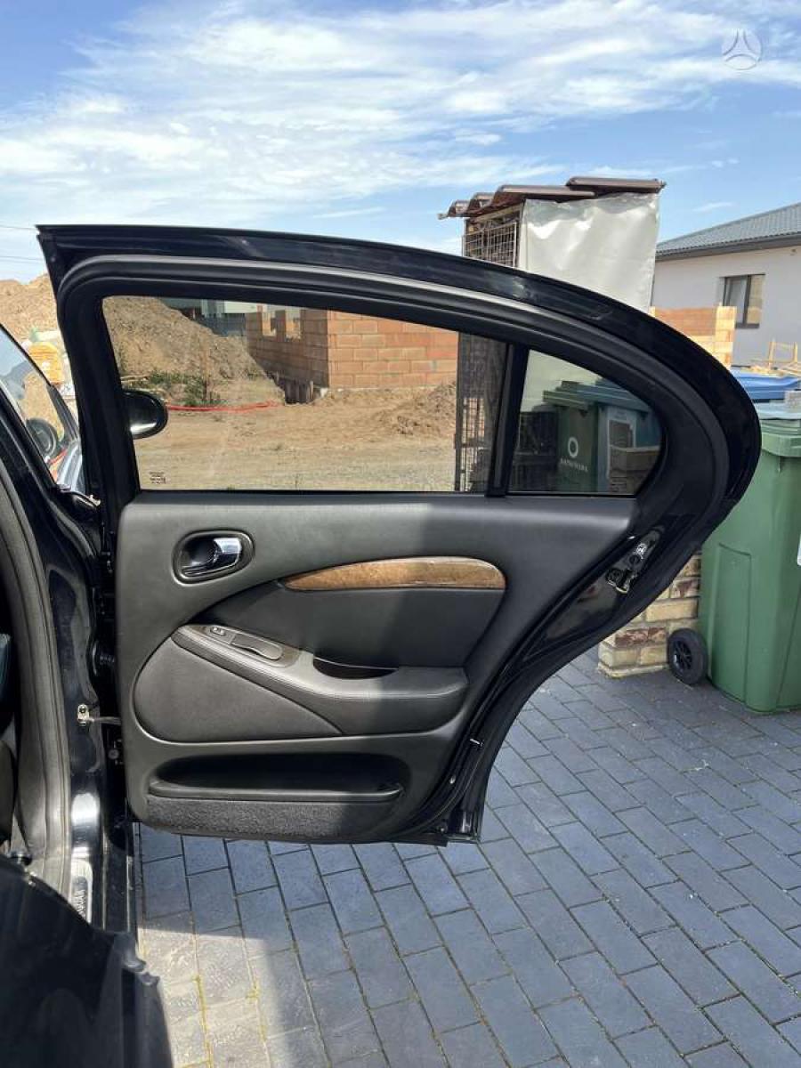 Melns Jaguar S-Type 2003 Kauņa, ar dzinēja tilpumu 4.20 L un nobraukumu 312 tūkst. km par 2000 €, foto 37 vietnē AUTOMOTO.COM.LV