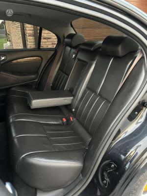 Melns Jaguar S-Type 2003 Kauņa, ar dzinēja tilpumu 4.20 L un nobraukumu 312 tūkst. km par 2000 €, foto 41 vietnē AUTOMOTO.COM.LV