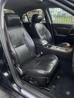 Melns Jaguar S-Type 2003 Kauņa, ar dzinēja tilpumu 4.20 L un nobraukumu 312 tūkst. km par 2000 €, foto 45 vietnē AUTOMOTO.COM.LV