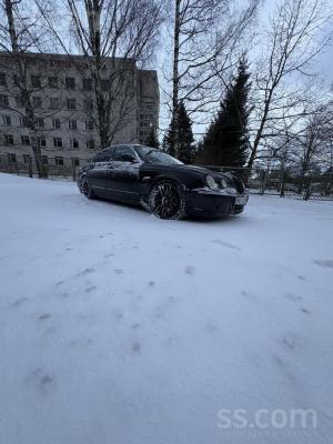 Black Jaguar S-Type 2004 in Ventspils, with an engine capacity of 4.20 L and mileage of 276 thousand km for 4000 €, photo  on AUTOMOTO.COM.LV