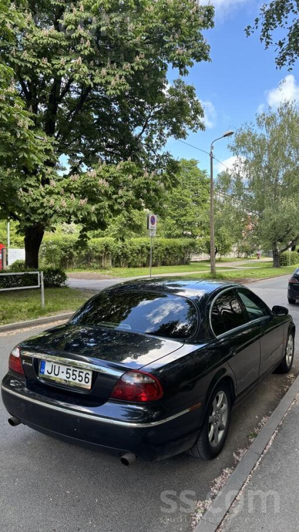 Black Jaguar S-Type 2005 in Riga, with an engine capacity of 2.70 L and mileage of 292 thousand km for 4200 €, photo 3 on AUTOMOTO.COM.LV