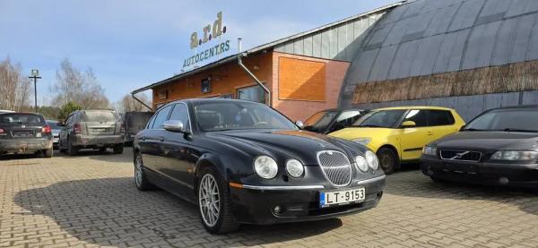 Black Jaguar S-Type 2006 in Valmiera, with an engine capacity of 2.70 L and mileage of 199 thousand km for 1500 €, photo 1 on AUTOMOTO.COM.LV