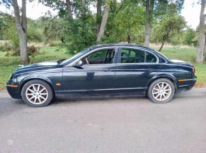 Black Jaguar S-Type 2007 in Kedainiai, with an engine capacity of 2.70 L and mileage of 271 thousand km for 1100 €, photo 3 on AUTOMOTO.COM.LV