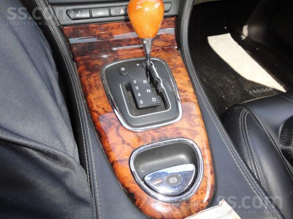 Melns Jaguar S-Type 2008 Daugavpils, ar dzinēja tilpumu 2.70 L un nobraukumu 300 tūkst. km par 1740 €, foto 8 vietnē AUTOMOTO.COM.LV