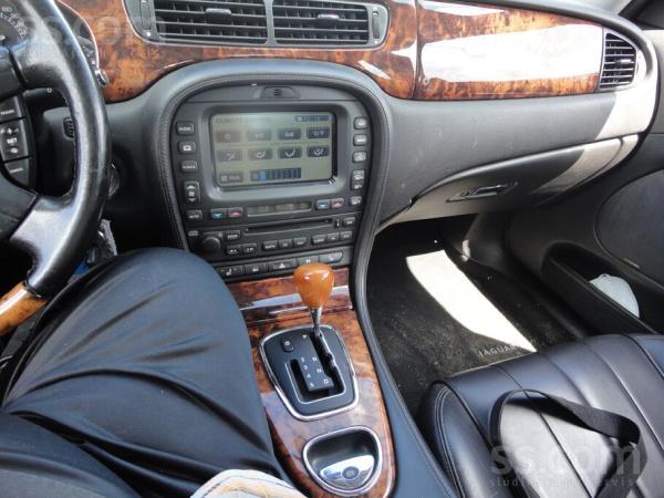 Melns Jaguar S-Type 2008 Daugavpils, ar dzinēja tilpumu 2.70 L un nobraukumu 300 tūkst. km par 1740 €, foto 10 vietnē AUTOMOTO.COM.LV