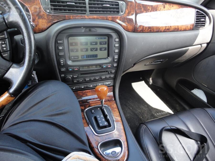 Melns Jaguar S-Type 2008 Daugavpils, ar dzinēja tilpumu 2.70 L un nobraukumu 300 tūkst. km par 1740 €, foto 11 vietnē AUTOMOTO.COM.LV