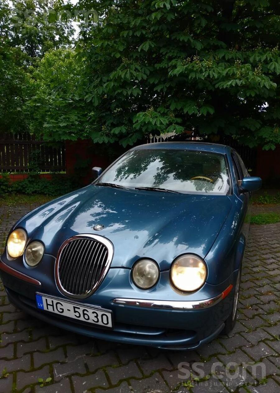 Синий Ягуар С-Тайп 1999 в Рига, объемом двигателя 3.00 л и пробегом 159 тыс. км за 2000 €, фото 4 на AUTOMOTO.COM.LV