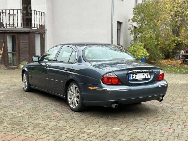 Blue Jaguar S-Type 2000 in Riga, with an engine capacity of 3.00 L and mileage of 210 thousand km for 850 €, photo 4 on AUTOMOTO.COM.LV