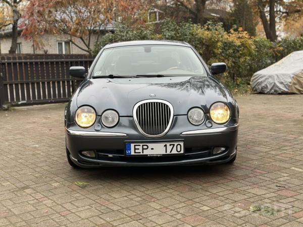 Blue Jaguar S-Type 2000 in Riga, with an engine capacity of 3.00 L and mileage of 210 thousand km for 850 €, photo 7 on AUTOMOTO.COM.LV