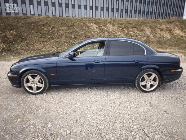 Zils Jaguar S-Type 2001 Viļņa, ar dzinēja tilpumu 3.00 L un nobraukumu 168 tūkst. km par 2500 €, foto 9 vietnē AUTOMOTO.COM.LV