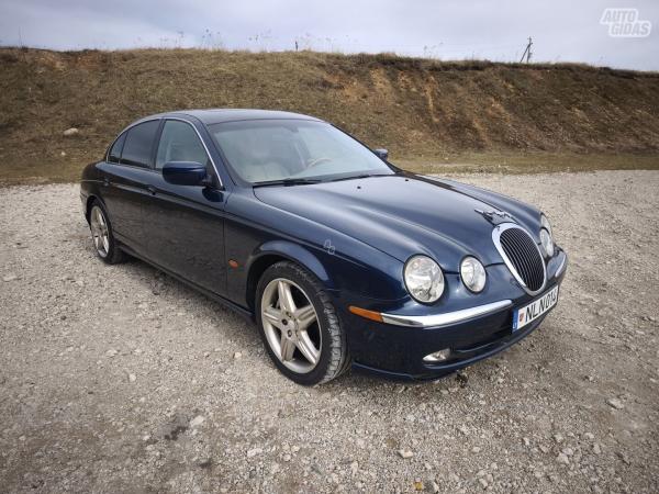 Zils Jaguar S-Type 2001 Viļņa, ar dzinēja tilpumu 3.00 L un nobraukumu 168 tūkst. km par 2700 €, foto 5 vietnē AUTOMOTO.COM.LV