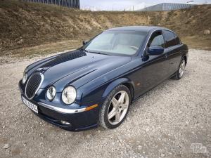 Blue Jaguar S-Type 2001 in Vilnius, with an engine capacity of 3.00 L and mileage of 168 thousand km for 2700 €, photo 7 on AUTOMOTO.COM.LV