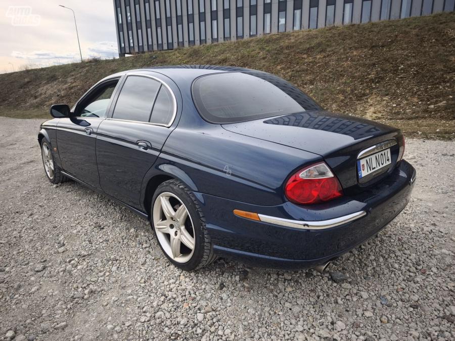 Blue Jaguar S-Type 2001 in Vilnius, with an engine capacity of 3.00 L and mileage of 168 thousand km for 2700 €, photo 9 on AUTOMOTO.COM.LV