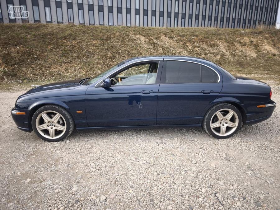 Blue Jaguar S-Type 2001 in Vilnius, with an engine capacity of 3.00 L and mileage of 168 thousand km for 2700 €, photo 12 on AUTOMOTO.COM.LV