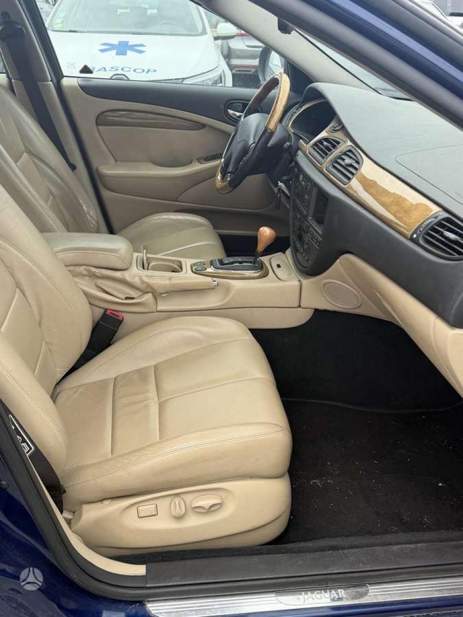 Zils Jaguar S-Type 2001 Tauragė, ar dzinēja tilpumu 2.97 L un nobraukumu 153 tūkst. km par 1500 €, foto 12 vietnē AUTOMOTO.COM.LV