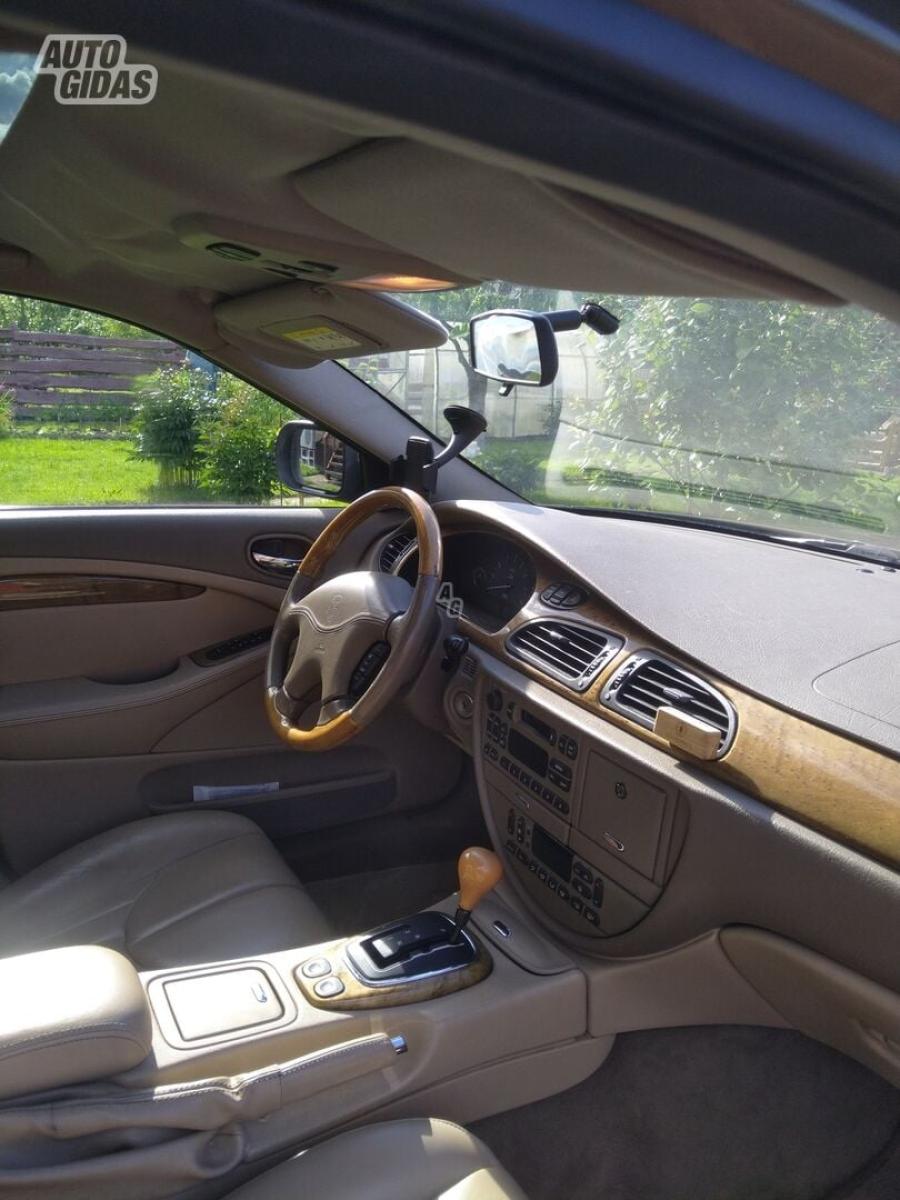 Brown Jaguar S-Type 2001 in Vilnius, with an engine capacity of 3.00 L and mileage of 127 thousand km for 4950 €, photo 4 on AUTOMOTO.COM.LV