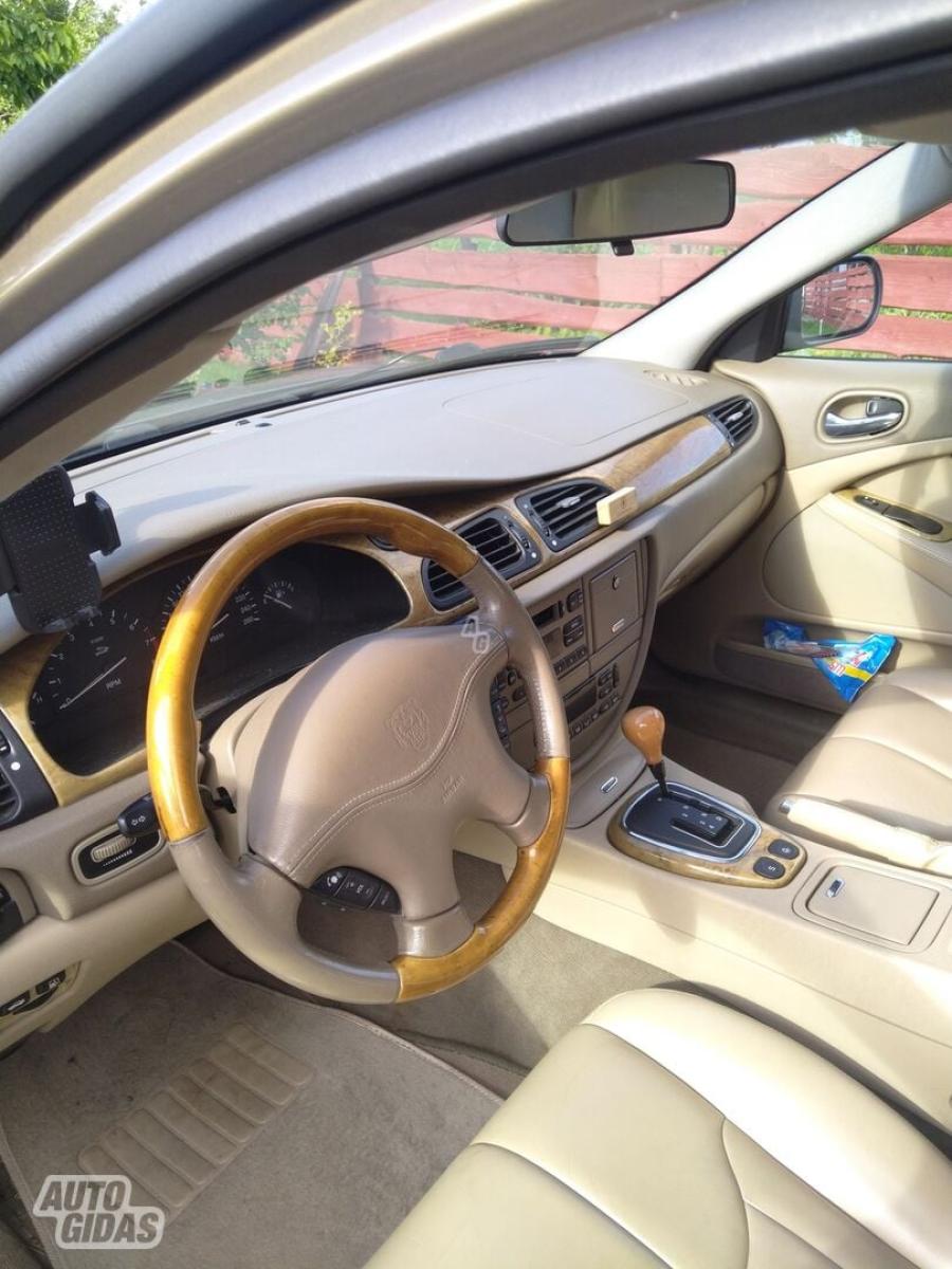 Brown Jaguar S-Type 2001 in Vilnius, with an engine capacity of 3.00 L and mileage of 127 thousand km for 4950 €, photo 5 on AUTOMOTO.COM.LV
