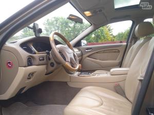 Brown Jaguar S-Type 2001 in Vilnius, with an engine capacity of 3.00 L and mileage of 127 thousand km for 4950 €, photo 14 on AUTOMOTO.COM.LV