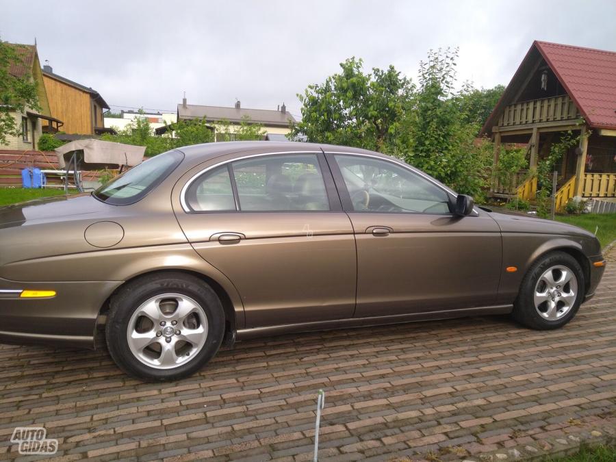 Brown Jaguar S-Type 2001 in Vilnius, with an engine capacity of 3.00 L and mileage of 127 thousand km for 4950 €, photo 17 on AUTOMOTO.COM.LV