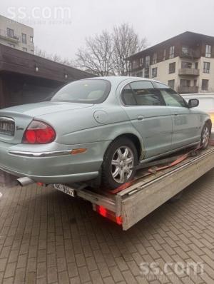 Zaļš Jaguar S-Type 1999 Rīga, ar dzinēja tilpumu 3.00 L un nobraukumu 260 tūkst. km par 1350 €, foto 7 vietnē AUTOMOTO.COM.LV