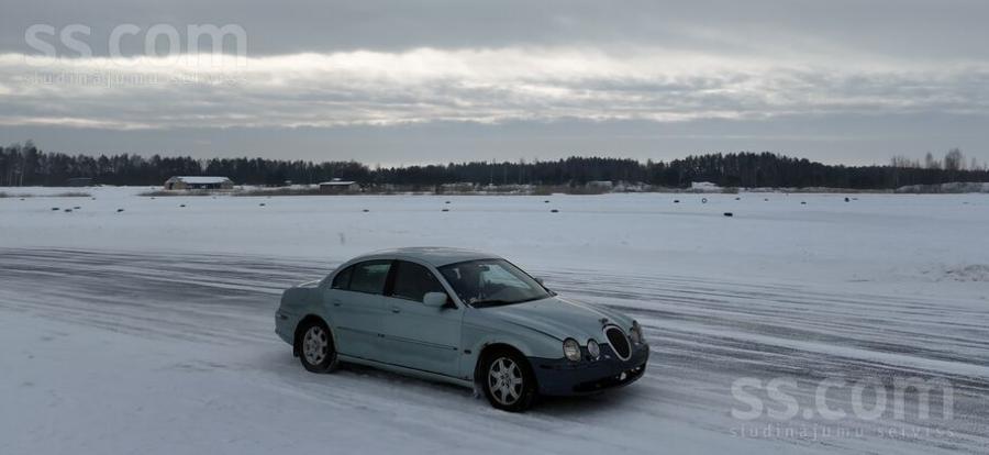 Green Jaguar S-Type 1999 in Riga, with an engine capacity of 3.00 L and mileage of 200 thousand km for 1100 €, photo 5 on AUTOMOTO.COM.LV