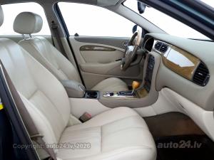 Zaļš Jaguar S-Type 2003 Tallina, ar dzinēja tilpumu 2.50 L un nobraukumu 277 tūkst. km par 1999 €, foto 7 vietnē AUTOMOTO.COM.LV