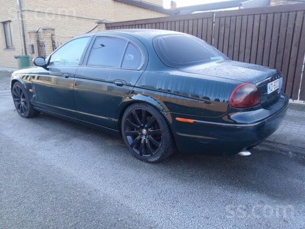 Green Jaguar S-Type 2005 in Liepaja, with an engine capacity of 2.70 L and mileage of 290 thousand km for 2750 €, photo 5 on AUTOMOTO.COM.LV