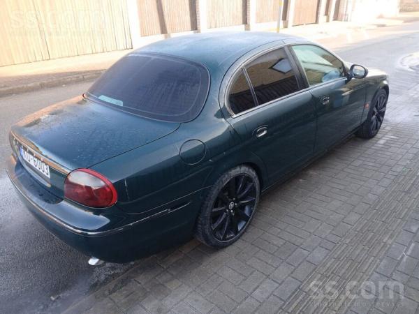 Green Jaguar S-Type 2005 in Liepaja, with an engine capacity of 2.70 L and mileage of 290 thousand km for 2750 €, photo 6 on AUTOMOTO.COM.LV
