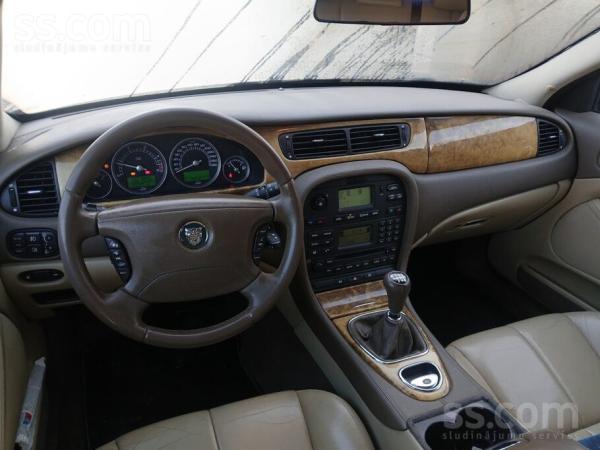 Green Jaguar S-Type 2005 in Liepaja, with an engine capacity of 2.70 L and mileage of 290 thousand km for 2150 €, photo 10 on AUTOMOTO.COM.LV