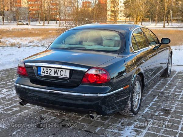 Green Jaguar S-Type 2007 in Tallinn, with an engine capacity of 2.70 L and mileage of 261 thousand km for 3000 €, photo 4 on AUTOMOTO.COM.LV