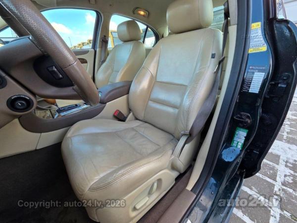 Zaļš Jaguar S-Type 2007 Tallina, ar dzinēja tilpumu 2.70 L un nobraukumu 261 tūkst. km par 3000 €, foto 11 vietnē AUTOMOTO.COM.LV