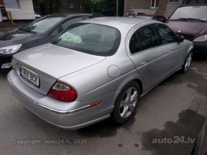 Pelēks Jaguar S-Type 2002 Tallina, ar dzinēja tilpumu 4.20 L un nobraukumu 0 tūkst. km par 1750 €, foto 5 vietnē AUTOMOTO.COM.LV