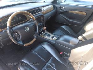 Pelēks Jaguar S-Type 2002 Tallina, ar dzinēja tilpumu 4.20 L un nobraukumu 0 tūkst. km par 1750 €, foto 6 vietnē AUTOMOTO.COM.LV