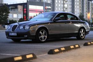 Grey Jaguar S-Type 2002 in Kaunas, with an engine capacity of 4.20 L and mileage of 183 thousand km for 2999 €, photo 1 on AUTOMOTO.COM.LV