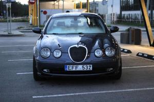 Grey Jaguar S-Type 2002 in Kaunas, with an engine capacity of 4.20 L and mileage of 183 thousand km for 2999 €, photo 3 on AUTOMOTO.COM.LV