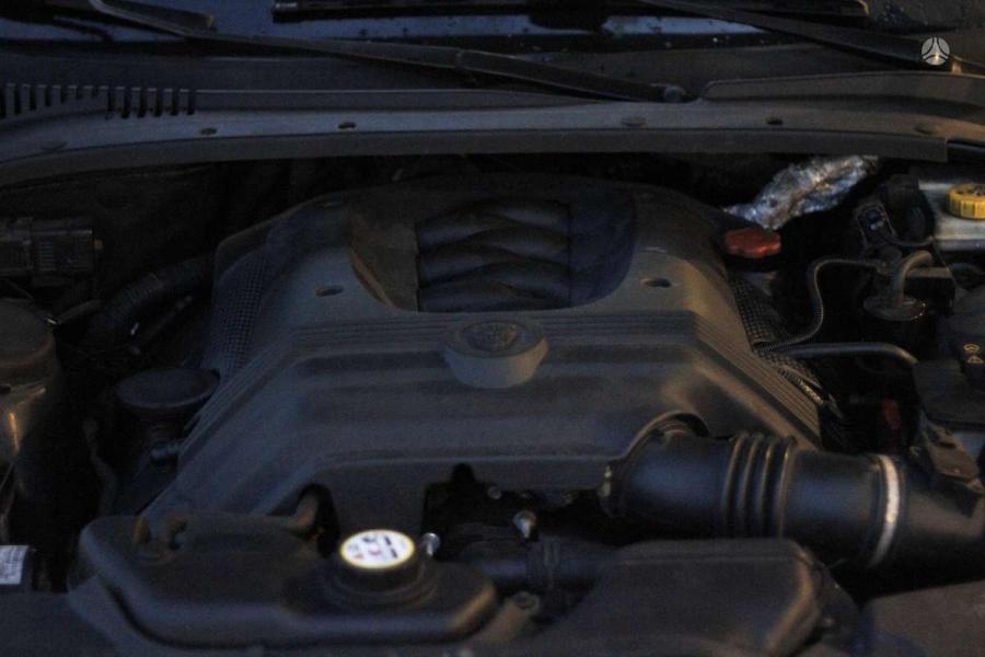 Grey Jaguar S-Type 2002 in Kaunas, with an engine capacity of 4.20 L and mileage of 183 thousand km for 2999 €, photo 13 on AUTOMOTO.COM.LV
