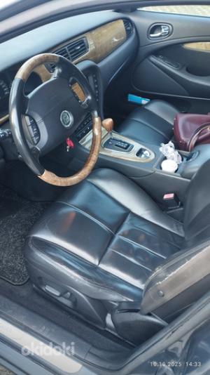 Pelēks Jaguar S-Type 2003 Tallina, ar dzinēja tilpumu 3.00 L un nobraukumu 261 tūkst. km par 4333 €, foto 7 vietnē AUTOMOTO.COM.LV