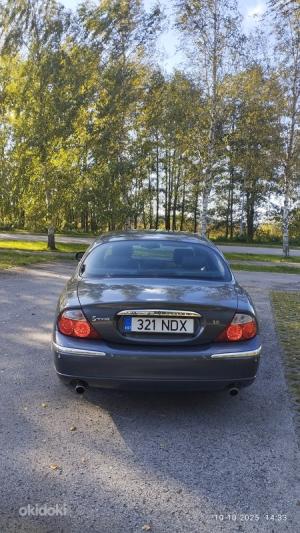 Pelēks Jaguar S-Type 2003 Tallina, ar dzinēja tilpumu 3.00 L un nobraukumu 261 tūkst. km par 4333 €, foto 25 vietnē AUTOMOTO.COM.LV