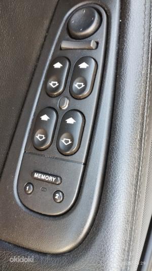 Pelēks Jaguar S-Type 2003 Tallina, ar dzinēja tilpumu 3.00 L un nobraukumu 261 tūkst. km par 4333 €, foto 28 vietnē AUTOMOTO.COM.LV