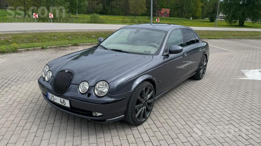 Grey Jaguar S-Type 2003 in Jelgava, with an engine capacity of 3.00 L and mileage of 205 thousand km for 5500 €, photo 7 on AUTOMOTO.COM.LV