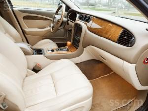 Grey Jaguar S-Type 2003 in Jelgava, with an engine capacity of 3.00 L and mileage of 205 thousand km for 5500 €, photo 8 on AUTOMOTO.COM.LV